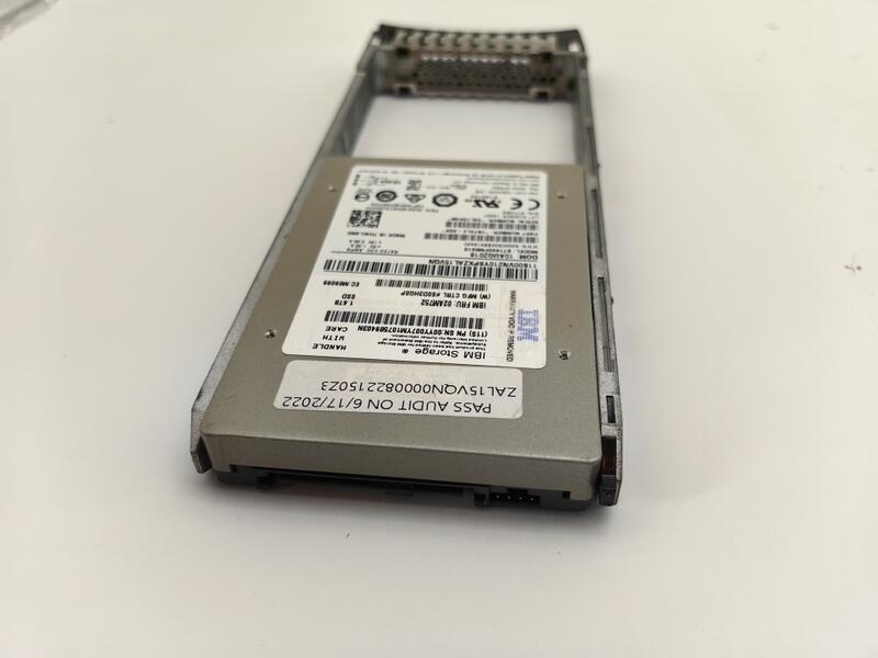 IBM 00YY007 02AM752 1.6TB SSD SAS DS8800固態硬盤 原裝帶托架 | 露天市集 | 全台最大的網路購物市集