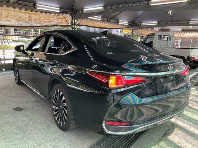 2022 LEXUS ES200 2.0L 豪華版 5.3萬公里 NT$970,000 | 露天市集 | 全台最大的網路購物市集