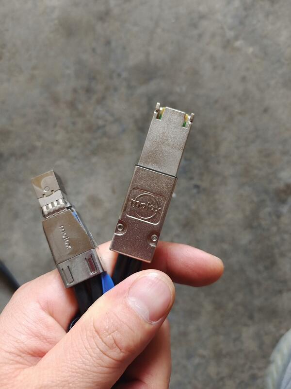 【下標詢價】2米/原裝Molex SFF-8644轉SFF-8088 M | 露天市集 | 全台最大的網路購物市集