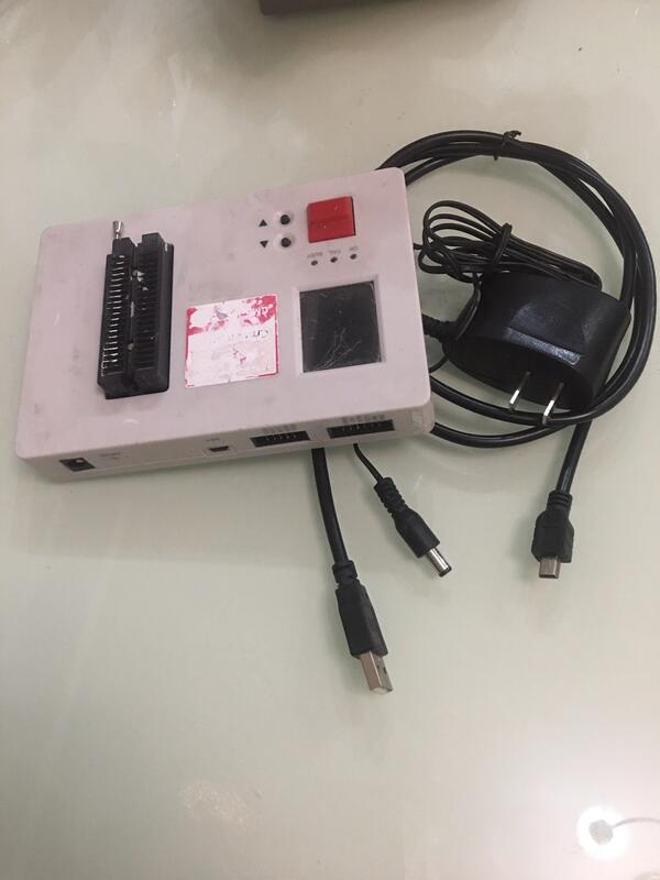 限時下殺中微燒錄器 CMS-WRITER8 可贈送部分IC 實物如圖所示，所 | 露天市集 | 全台最大的網路購物市集