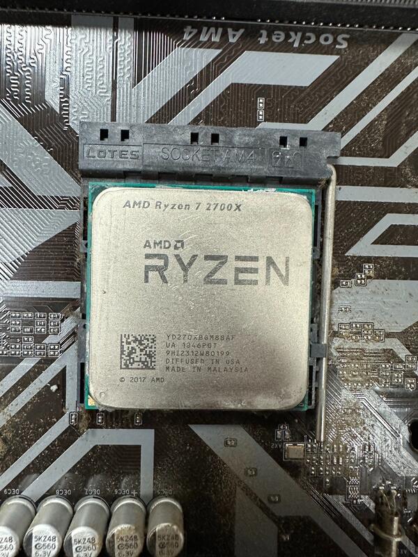 限時下殺R7 2700X 銳龍二代 amd處理器 CPU AM4 成色一般！，詳細 | 露天市集 | 全台最大的網路購物市集