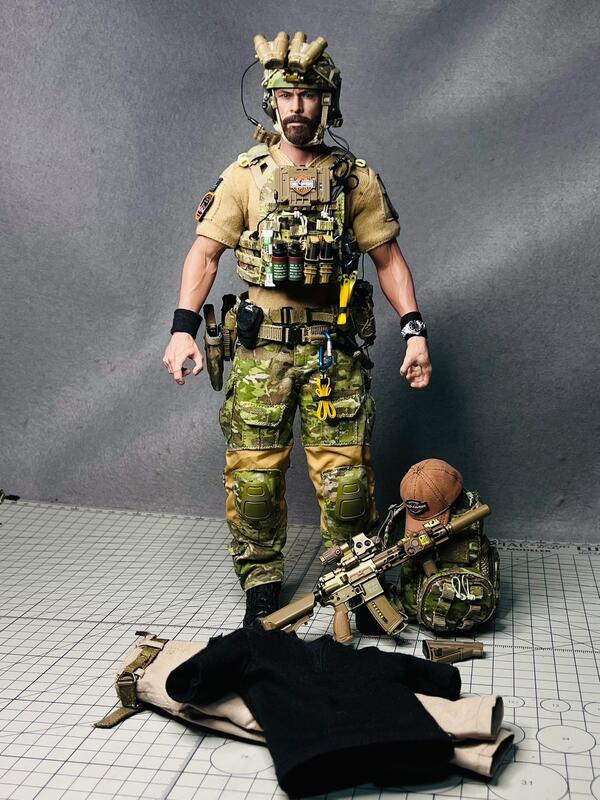 【滿滿】1/6兵人模型 SS HT無考證雷叔CAG MC迷彩三角洲 頭雕是HT雷神，植胡了，植發被我剪的失敗。戴頭盔或 | 露天市集 | 全台最大的網路購物市集