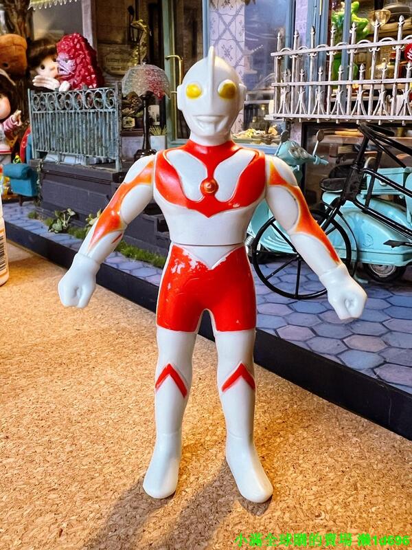 【滿滿】90年代日本制 中古昭和円谷popy 奧特曼初代 sofubi 這個身體有掉漆 很稀有 | 露天市集 | 全台最大的網路購物市集