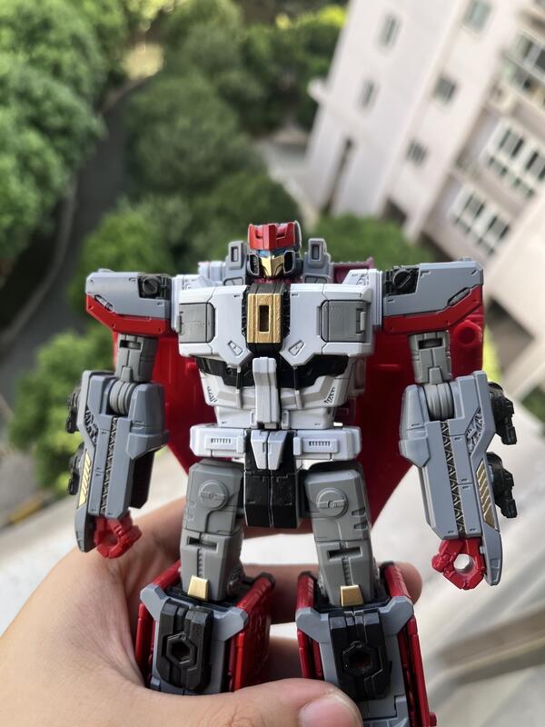 【賣場免運】獨狼重涂 變形金剛 泰坦歸來 v級 三變御天敵 A版天火 未發售 配色來源botcon&tcc 雷霆艦 | 露天市集 | 全台最大的網路購物市集