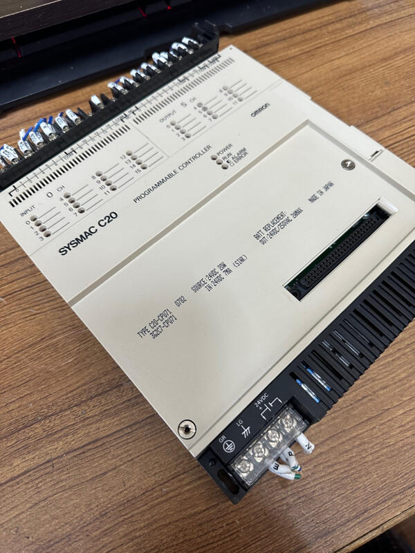 OMRON 歐姆龍 SYSMAC C20-CPU71 3G2C7-CPU74E 程式控制器 有兩種型號（2722） | 露天市集 | 全台最大 ...