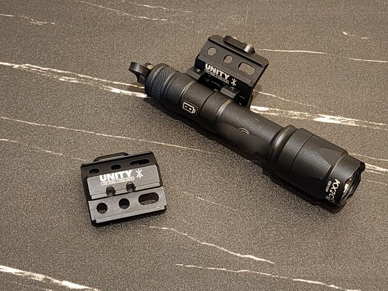 （圓仔）特價 UNITY 風格刻字 戰術槍燈座 M300 M600 45度 90度 雙角度 手電筒底座 20MM魚骨 | 露天市集 | 全台最 ...