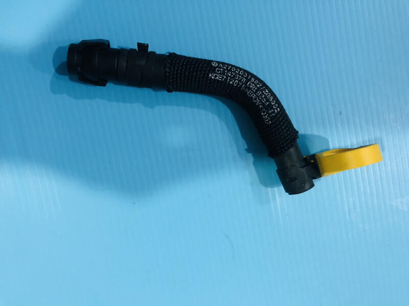 專業雙B零件專賣店賣場 BENZ 2702031882 原廠 水管 汽門蓋前 M270 W156 W176 | 露天市集 | 全台最大的網路購物市集