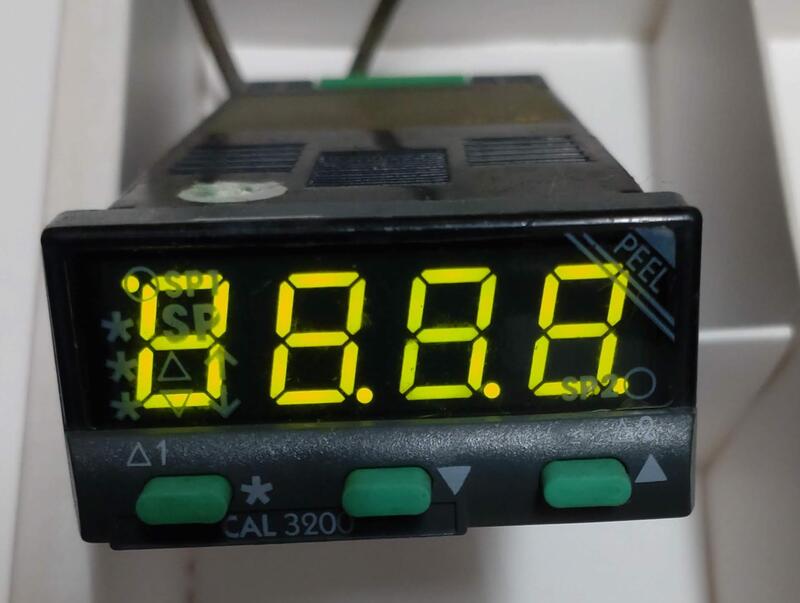 🌞二手 CAL CONTROLS #3200 CAL3200 PID 溫度控制器 LED -200 +1800 °C | 露天市集 | 全台最 ...